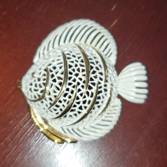 Monet | Jewelry | Vintage Monet Angel Fish Brooch | Poshmark